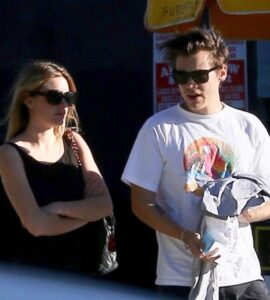 Camille Rowe Wiki, Bio, Age, Net Worth, Height, Boyfriend & More