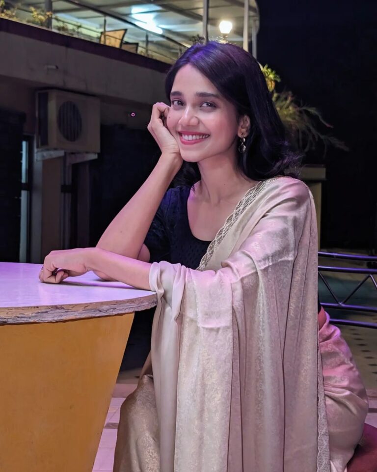 Bhagyashree Limaye (Actress) Bio, Height, Net Worth, Age & More